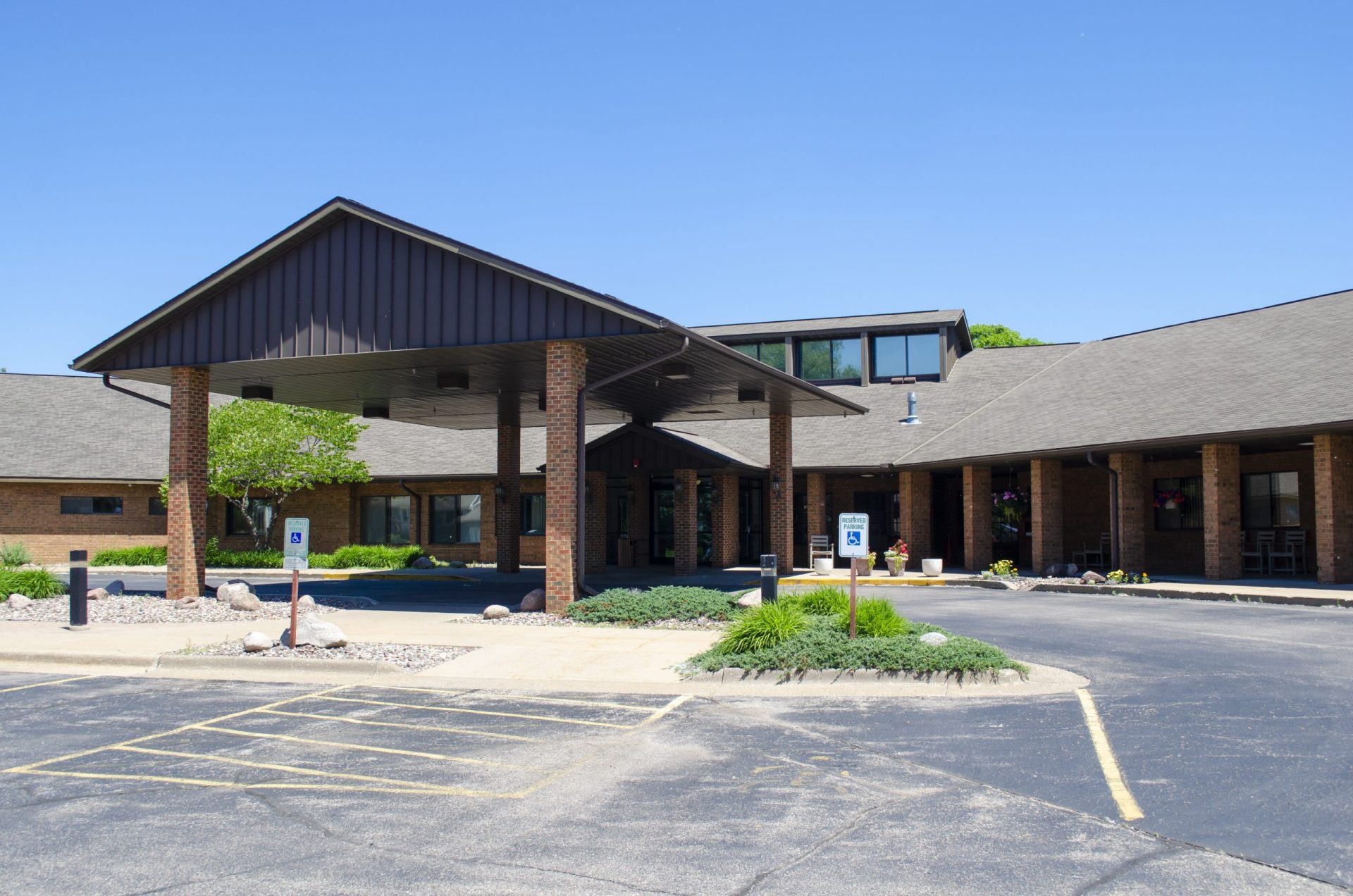 Lakeview Health Center - WI - Senior Care Finder